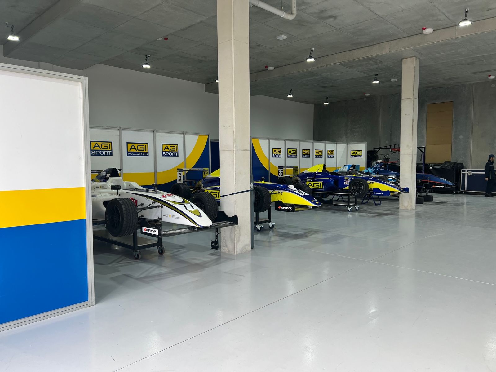 Pit Garage Walling Systems | Fabric, Traditional & Dual Walling